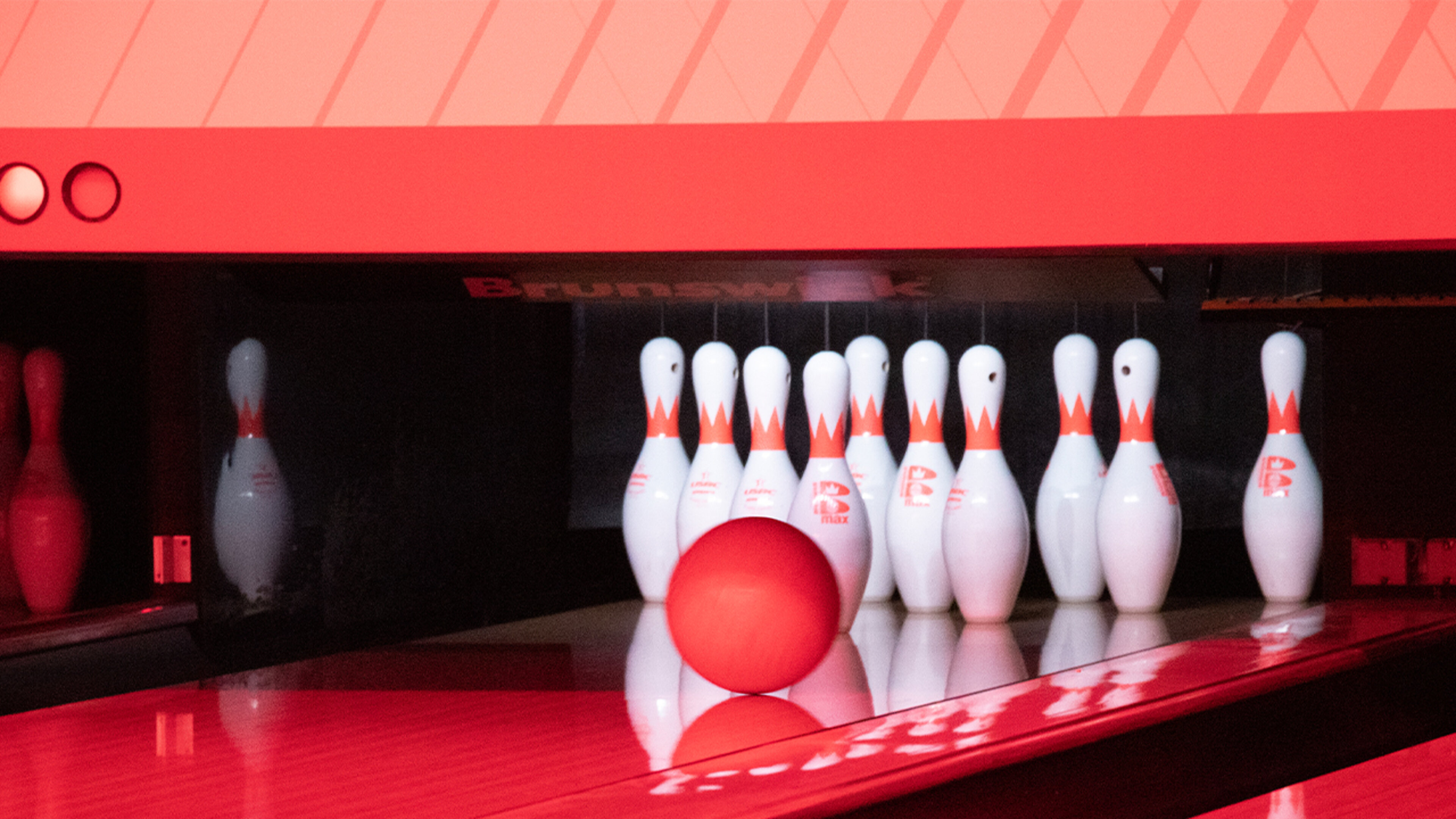 Husker Bowling Center | Nebraska Unions | Nebraska